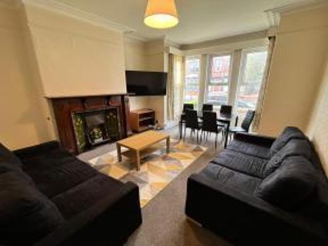 Estcourt Terrace, Leeds 6 bed terraced house to rent £2,574 pcm £594 pw