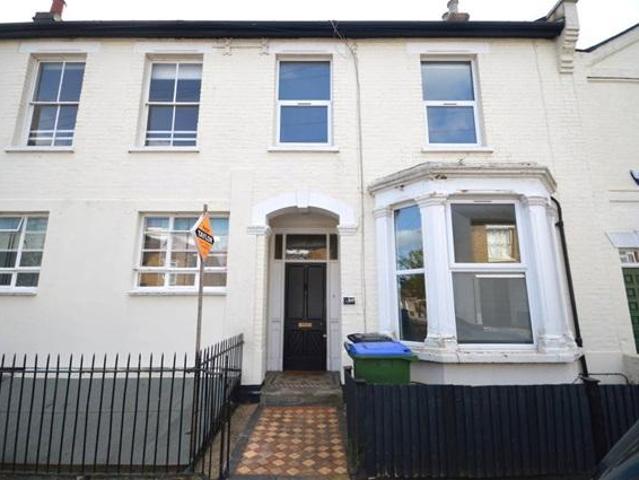 Estcourt Road, Watford 3 bed house to rent £1,900 pcm £438 pw