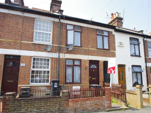 Estcourt Road WD17, Watford, 2 bed terraced house to rent, £1,750 pcm | PrimeLocation