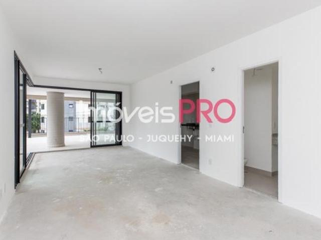 Este apartamento garden é uma unidade que possui espaço com parte externa própria