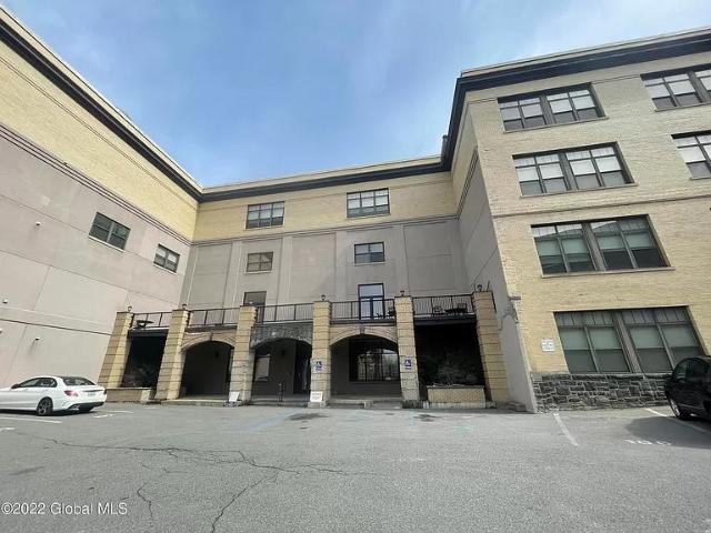 Estee Commons