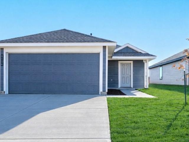 Estero Plan Crimson Lake Estates Community