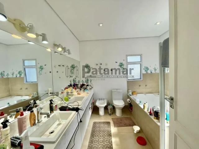 Estrada CARLOS antônio Pereira de Castro 2.800 casa 89 Cotia Sp