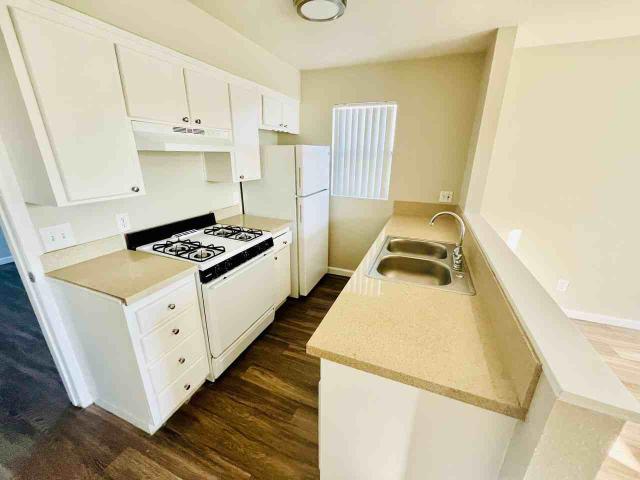 Estrella Gardens 1 Bedroom Apartment for Rent at 4044 Estrella Ave, San Diego, CA 92105 Colina Del Sol