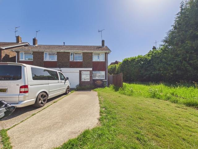 Estridge Close, Bursledon, Southampton SO31, 4 bed semi detached house to rent, £1,600 pcm | PrimeLocation