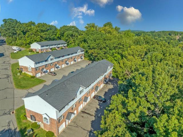 EP Apartments LLC 2 Bedroom Apartment for Rent at 42 Gayridge Rd, Waterbury, CT 06705