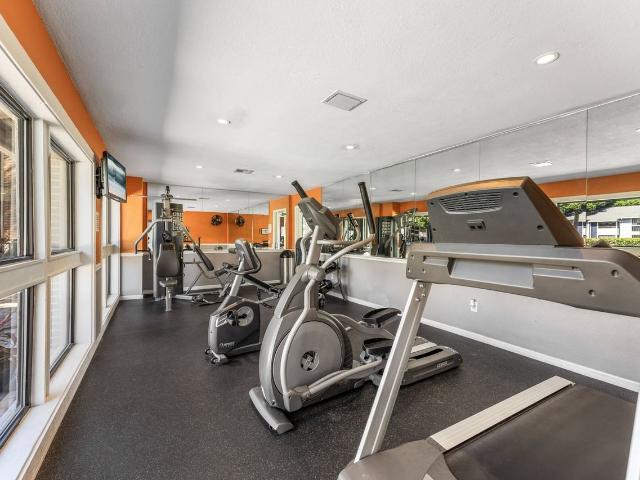 Epic Apartments 2 Bedroom Apartment for Rent at 1420 New Bellevue Ave, Daytona Beach, FL 32114