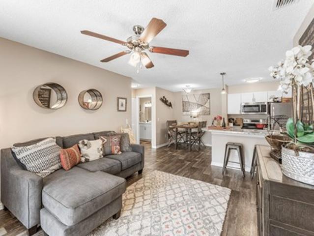 Epic Apartments 2 Bedroom | 2 Bathroom