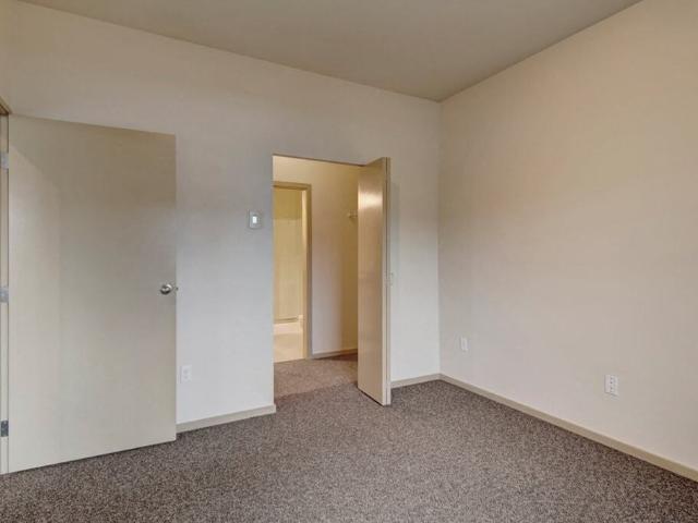 Epicenter 1 Bedroom Apartment for Rent at 620 N 34th St, Seattle, WA 98103 Fremont