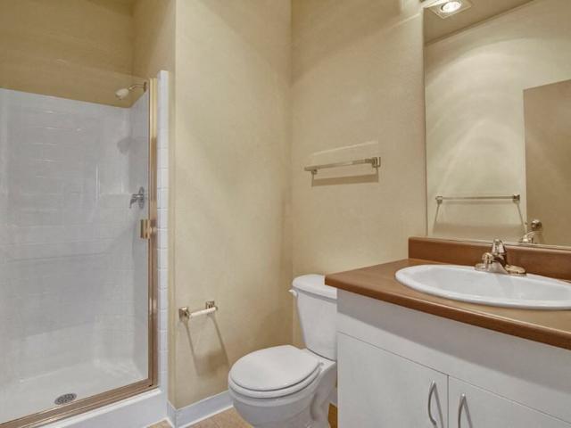 Epicenter Studio Apartment for Rent at 620 N 34th St, Seattle, WA 98103 Fremont