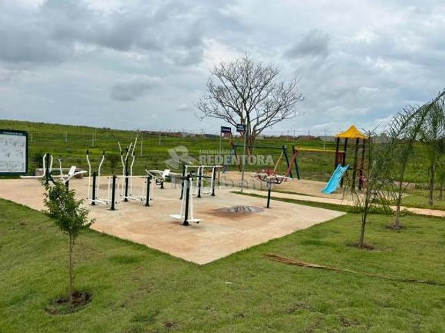 Eplatz Rio Preto, lote em esquina com 229,34 m², estuda propostas