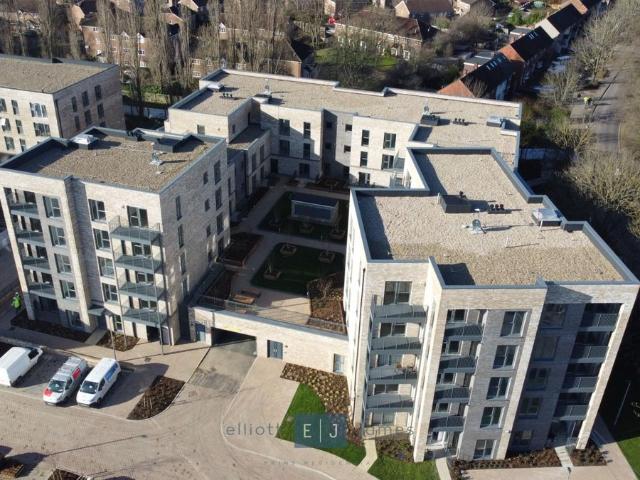 Epping Gate, Borders Lane, Loughton IG10, 2 bed flat to rent, £2,275 pcm | PrimeLocation