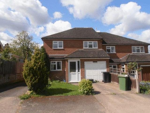 Epsom 3 bed semi detached house to rent £2,750 pcm £635 pw