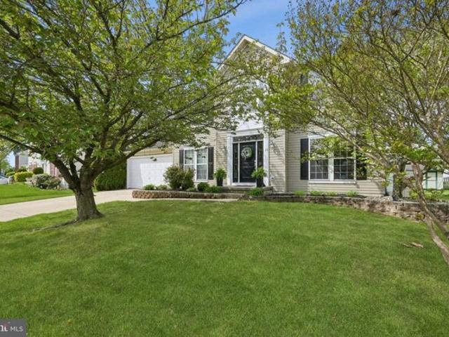 Equestrian Dr, Burlington, Home For Sale