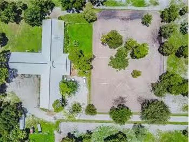 Equestrian Property w LAND close to water!