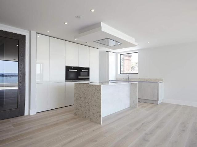 Equinox Square,, E14