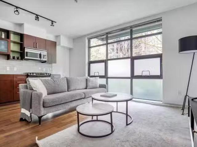 Equinox, 1520 Eastlake Ave E, South Lake Union Studio 1 Bath