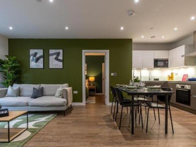 Equipment Works, Vanguard Way, 2 Bedroom Flat