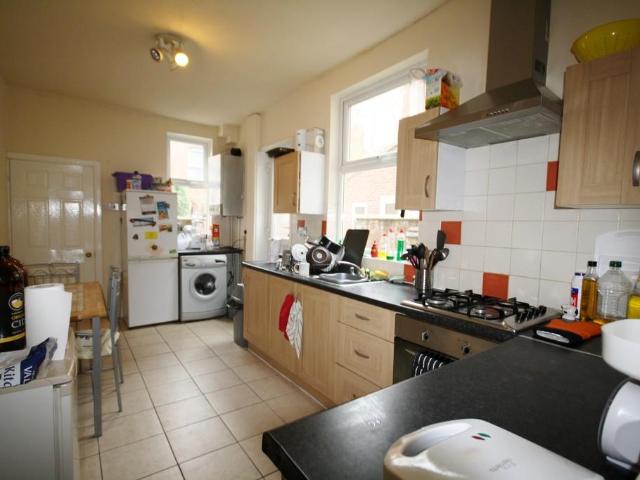 Equity Road, West End, Leicester, LE3 4 bed terraced house to rent £1,646 pcm £380 pw