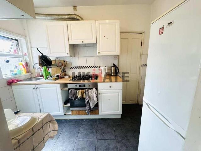 Ermine Road, London SE13, Room to rent, £800 pcm | PrimeLocation