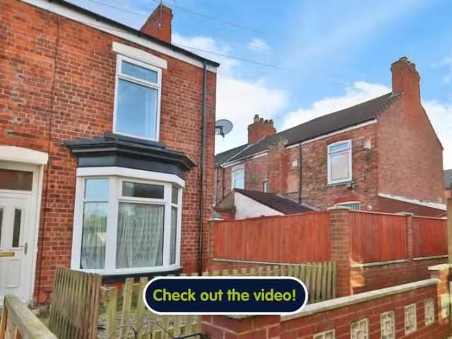 Ermiston Villas, Rosmead Street. 2 bed end of terrace house fo.
