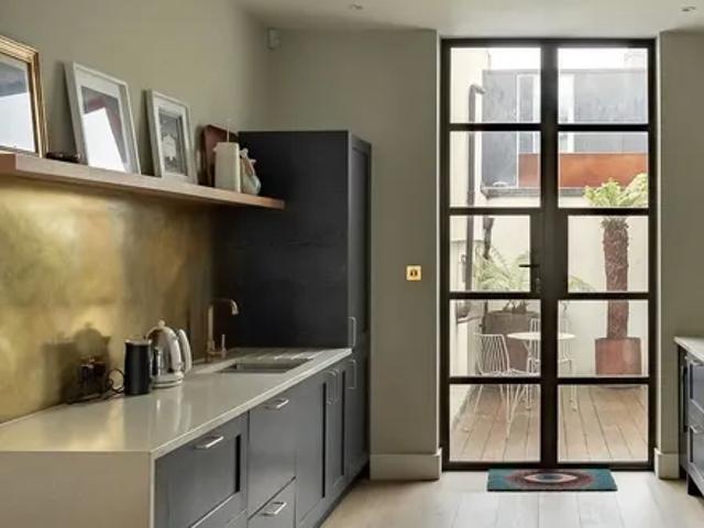 Erno Deco, 328 Portobello Road, London, W10 5RU, United Kingdom | 3 bed apartment for rent #167825557 | Rentberry