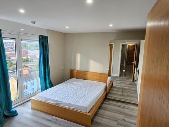 Erebus Drive, Thamesmead SE28, 2 bed flat to rent, £1,800 pcm | PrimeLocation