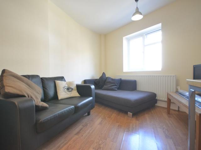 Eric Street, London E3, 2 bed flat to rent, £1,950 pcm | PrimeLocation