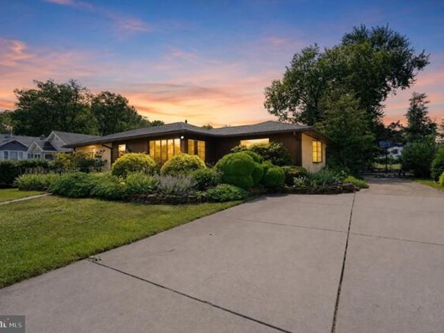 Erie Ave, Barrington, Home For Sale