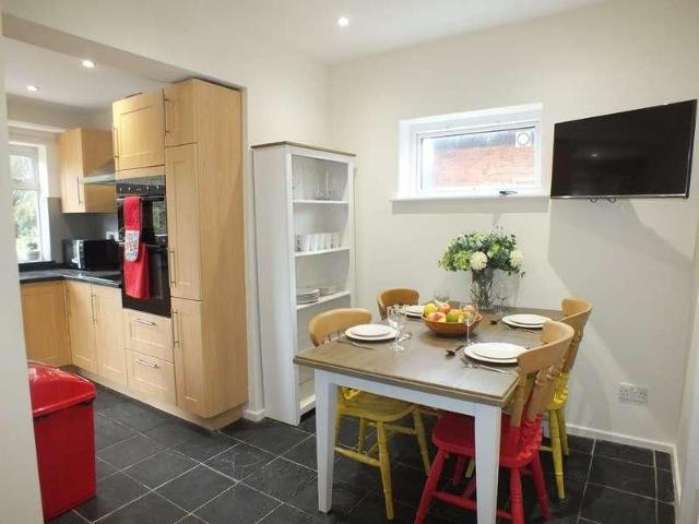 Erleigh Court Gardens, Reading, RG6