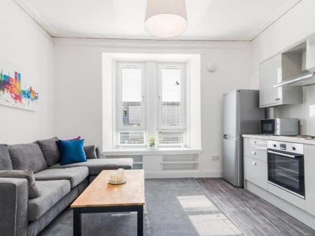Erskine Street, Dundee, 2 Bedroom Flat
