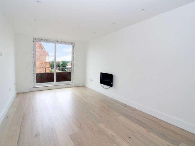 Ewell Road, Surbiton, KT6
