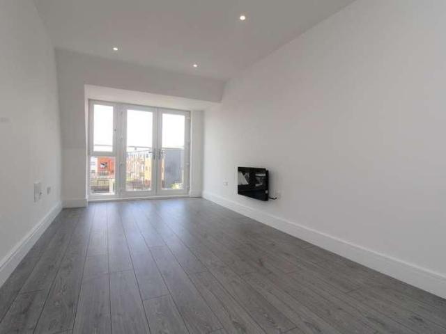 Ewell Road, Surbiton, KT6