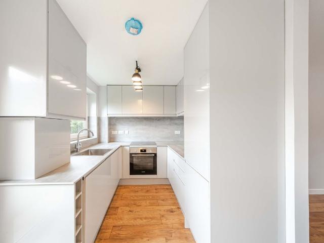 Ewell Road, Surbiton KT6, 2 bed flat to rent, £1,750 pcm | PrimeLocation
