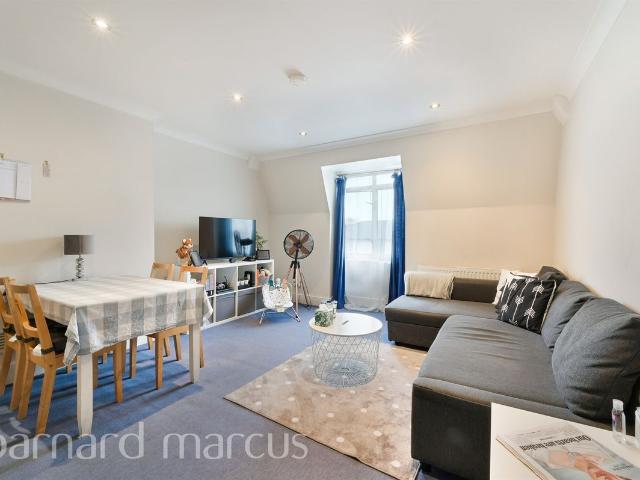 Ewell Road, Surbiton KT6, 2 bed flat to rent, £1,813 pcm | PrimeLocation