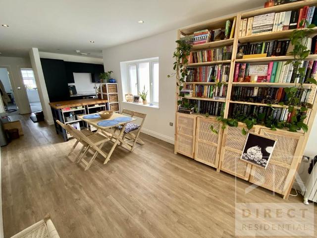 Ewell Road, Surbiton KT6 2 bed flat to rent £1,850 pcm £427 pw
