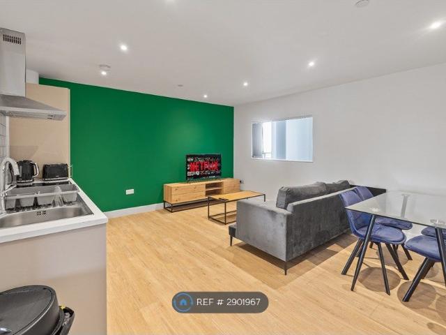 Etna House, Birmingham B26, 2 bed flat to rent, £1,300 pcm | PrimeLocation