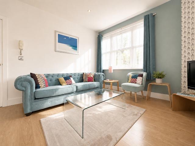 Etna Road, St. Albans, Hertfordshire AL3, 1 bed flat to rent, £1,425 pcm | PrimeLocation