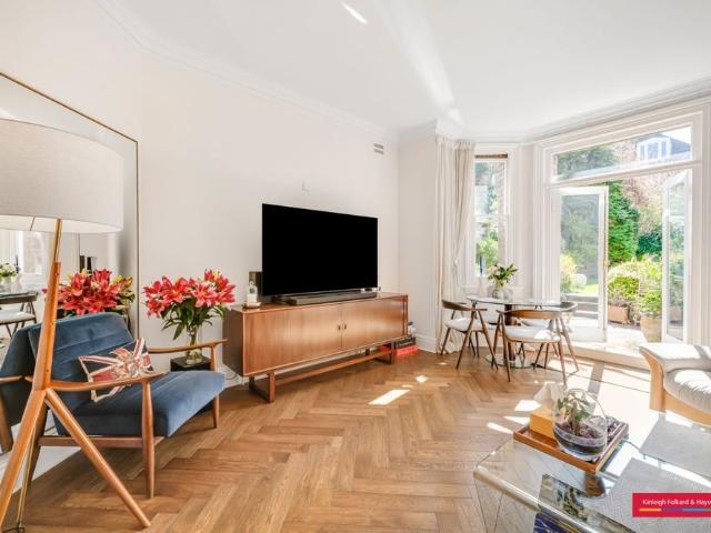 Eton Avenue, Belsize Park, London, NW3