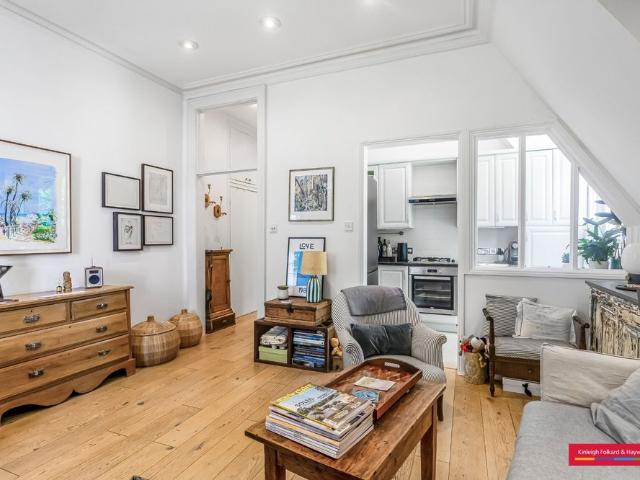 Eton Avenue, London, NW3