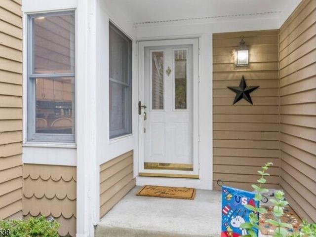 Eton Ct, Bedminster Twp, Condo For Sale