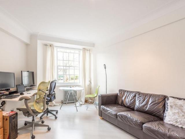 Eton College Road, Chalk Farm. 1 bed flat to rent £2,350 pcm £542 pw