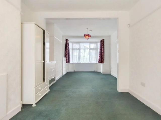 Eton Grove, Kingsbury, NW9