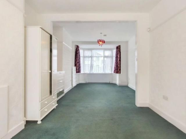 Eton Grove, Kingsbury, NW9