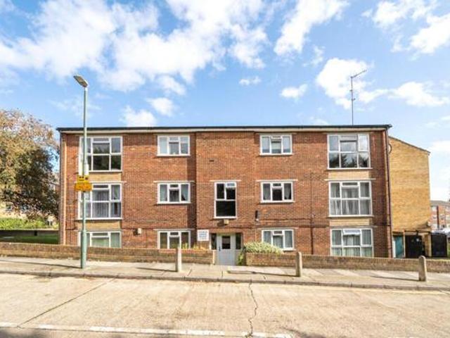 Etfield Grove, Sidcup, 2 Bedroom Flat
