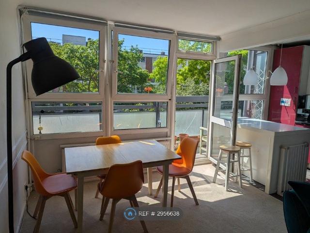 Ethelburga Tower, London SW11, 2 bed flat to rent, £2,000 pcm | PrimeLocation