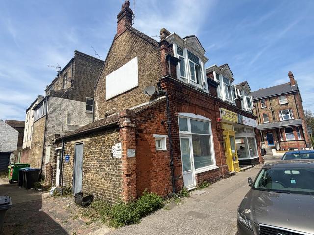 Ethelbert Square, Westgate on Sea, CT8 2 bed flat to rent £1,000 pcm £231 pw