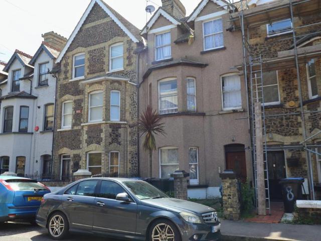Ethelbert Terrace, Westgate on Sea 2 bed apartment to rent £1,000 pcm £231 pw