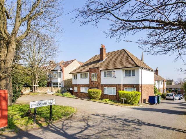 Ethelworth Court, Tulse Hill SW2 2 bed flat to rent £1,875 pcm £433 pw
