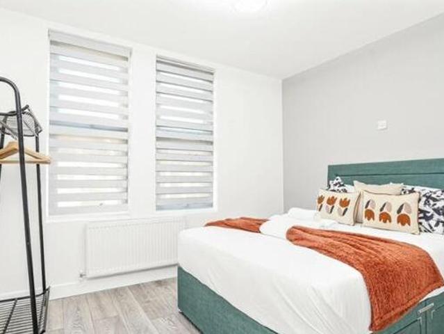 Etherley Road, London, 1 Bedroom Serviced